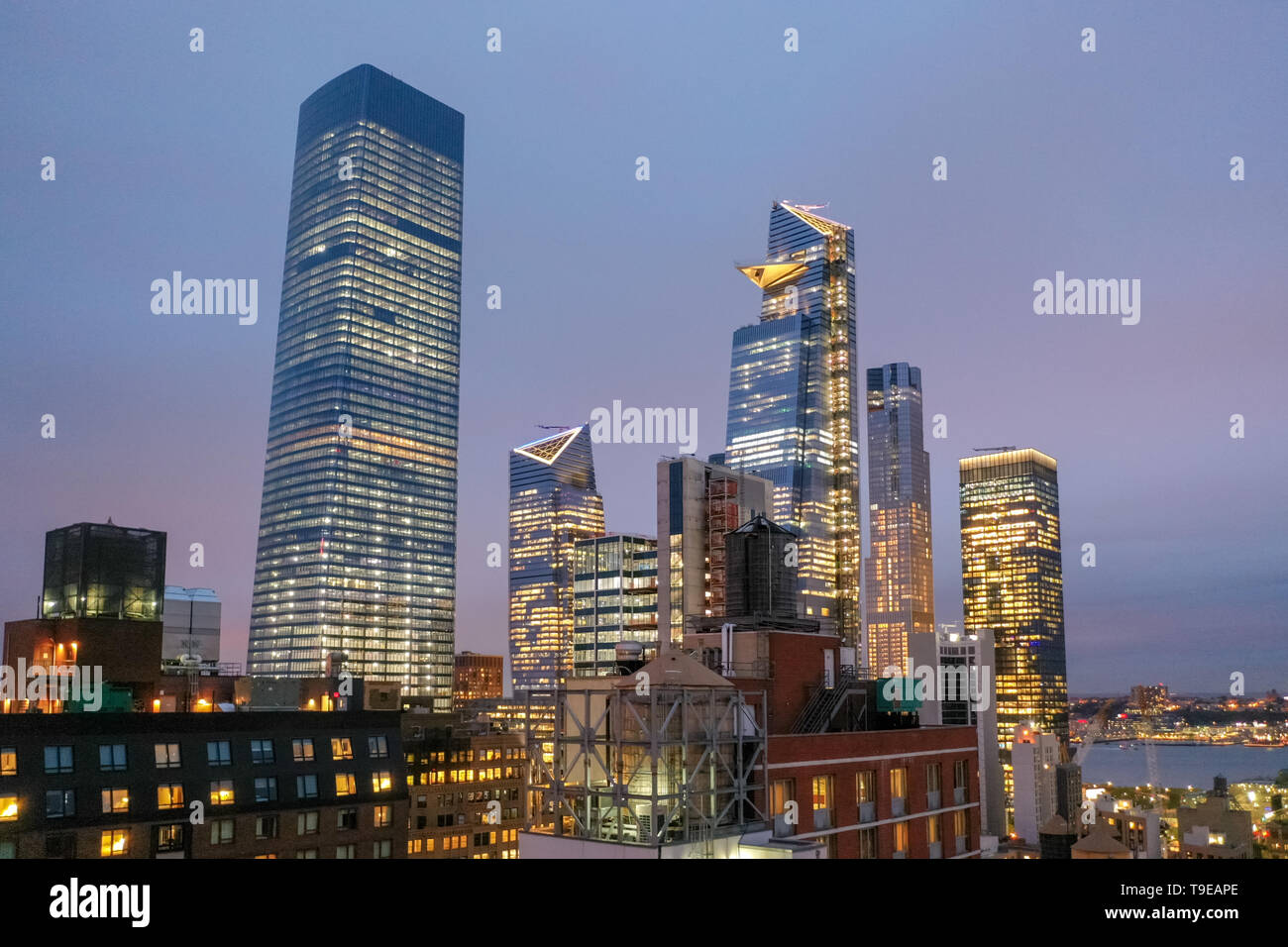 Panoramic view of Midtown Manhattan in New York City during at dusk ...