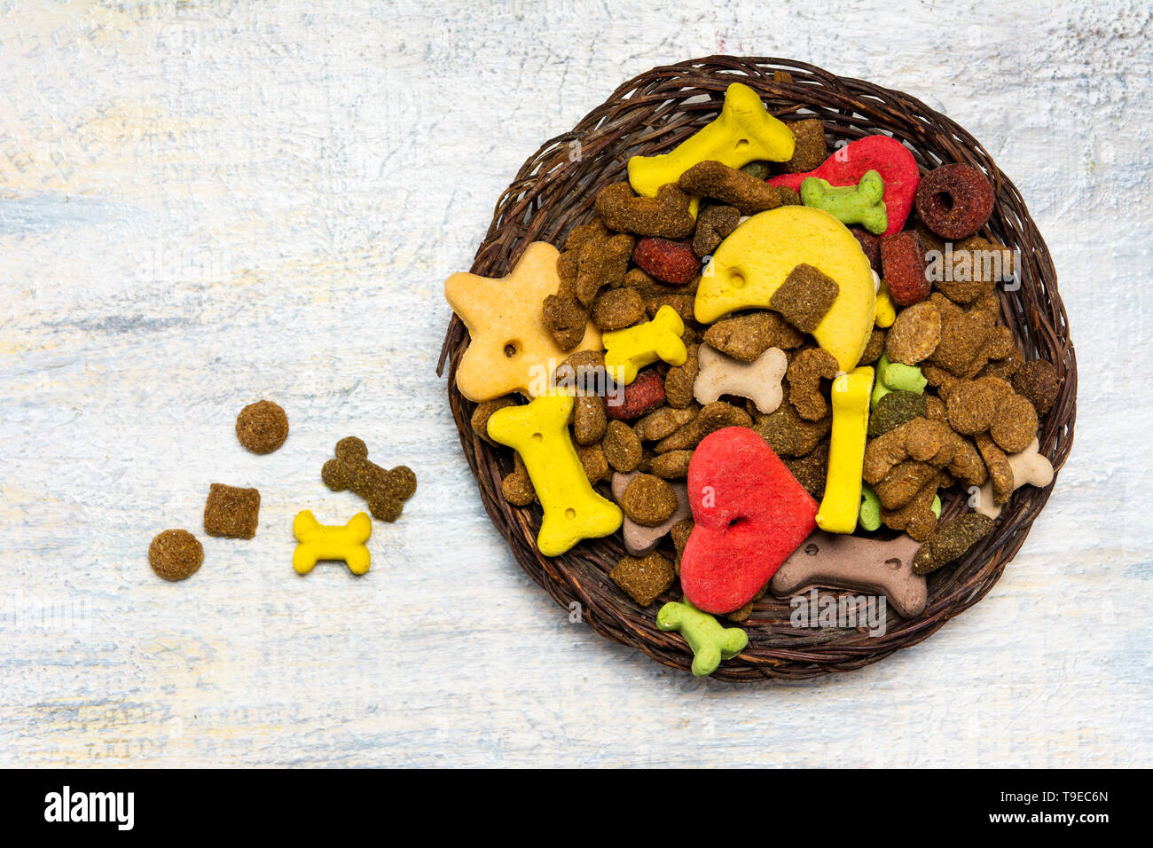 Dog food in a bowl top view Stock Photo - Alamy