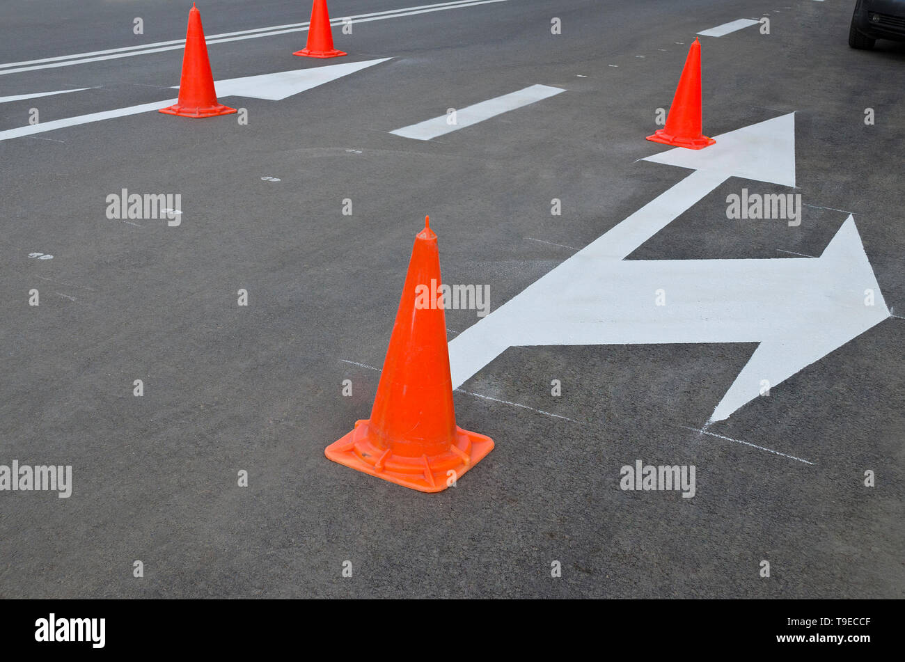 Road markings arrow hi-res stock photography and images - Alamy