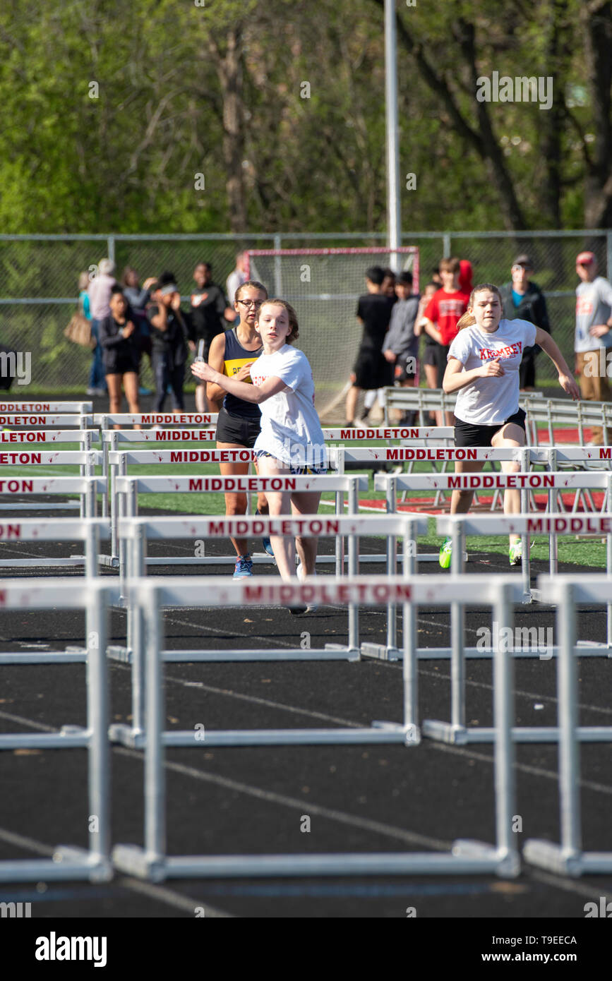 Junior high school girl track hi-res stock photography and images - Alamy