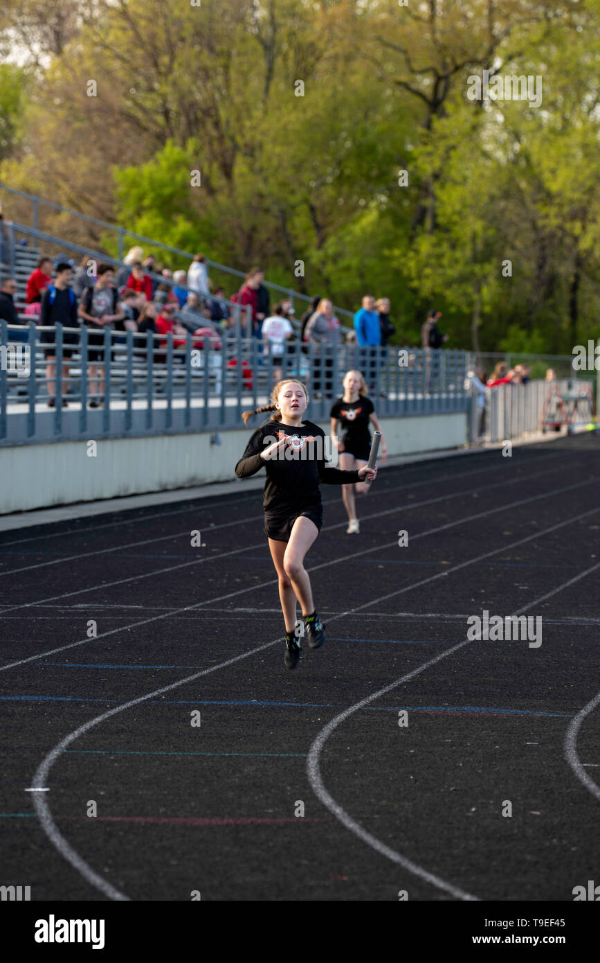 High school girl athlete running hi-res stock photography and images ...