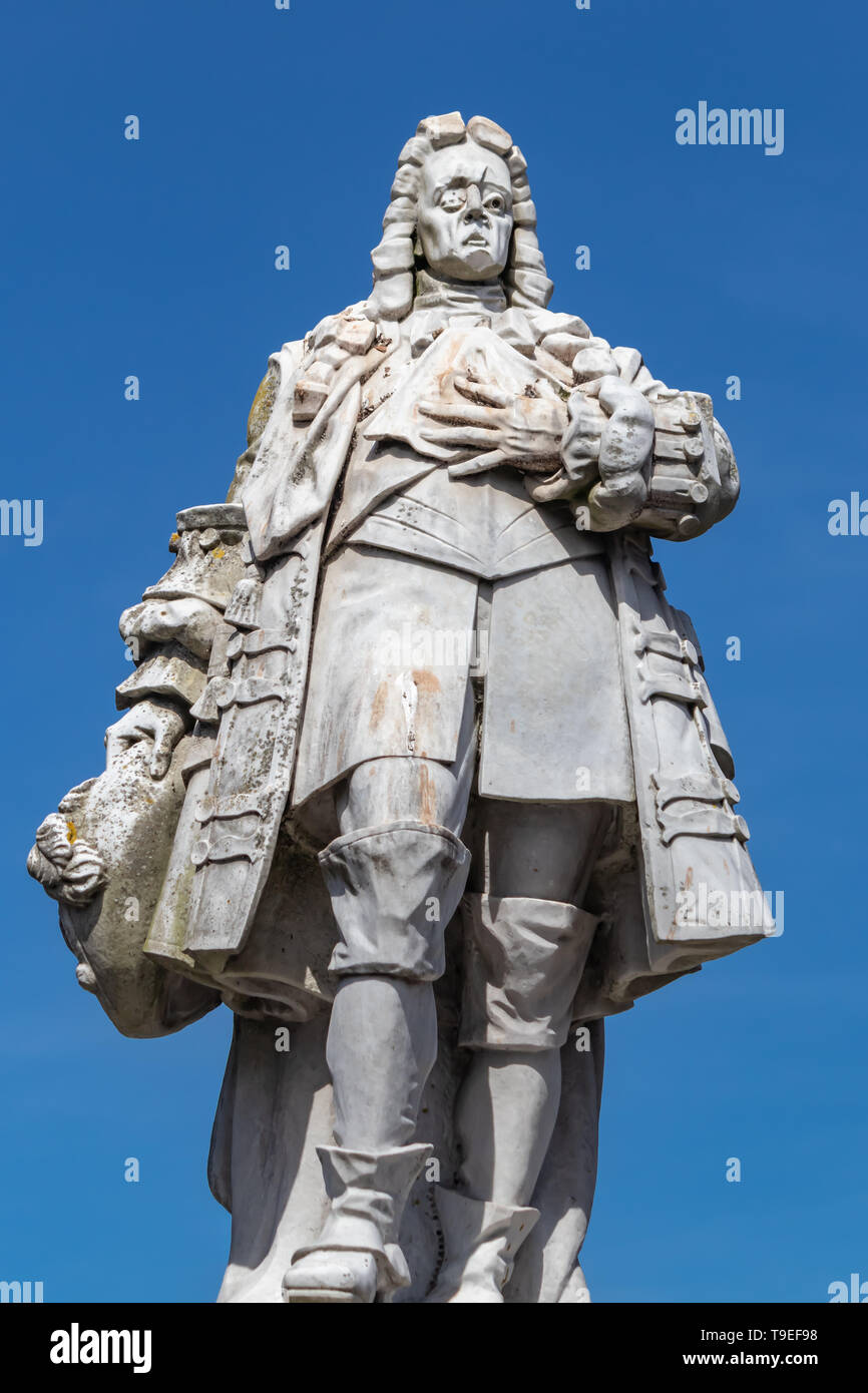 Prince of Orange (William) Statue/Monument in Brixham Harbour,Torbay ...