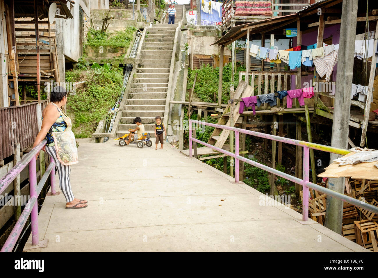 Poor neighbourhood local hi-res stock photography and images - Alamy