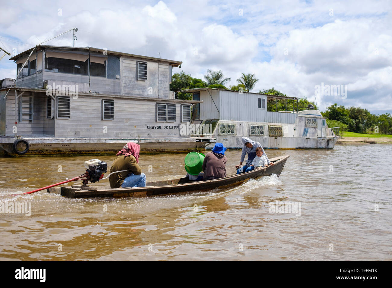 Peruvian river people hi-res stock photography and images - Alamy