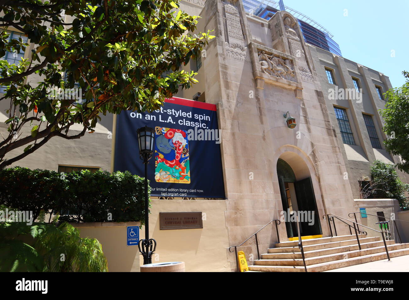 The Los Angeles Public Library located in downtown of Los Angeles ...