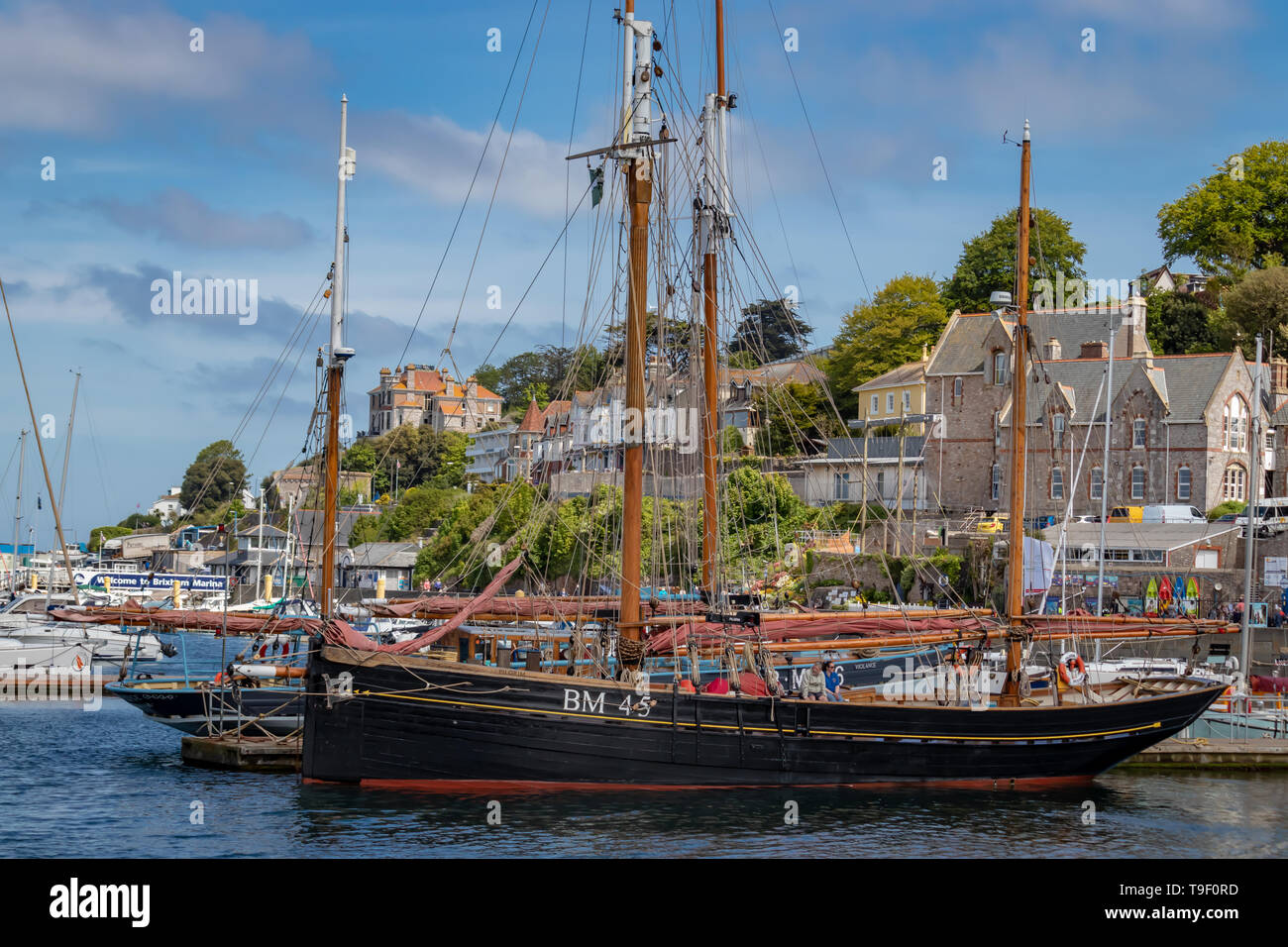 Beam Trawlers and Fishing Boats in Brixham Harbour and Quayside,Torbay ...