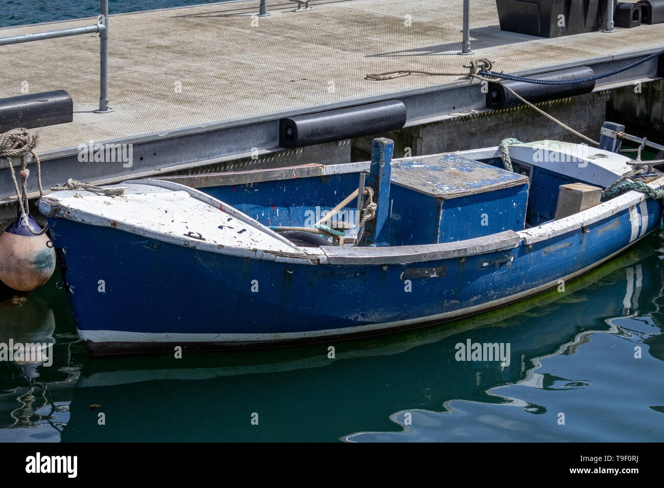Beam Trawlers and Fishing Boats in Brixham Harbour and Quayside,Torbay ...