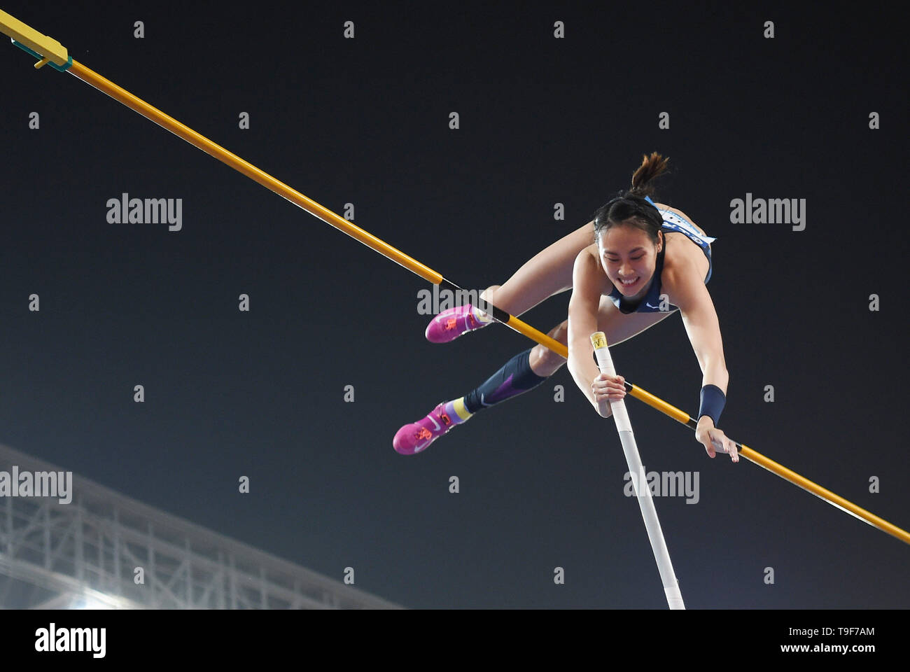 Ling Li Pole Vault High Resolution Stock Photography and Images - Alamy
