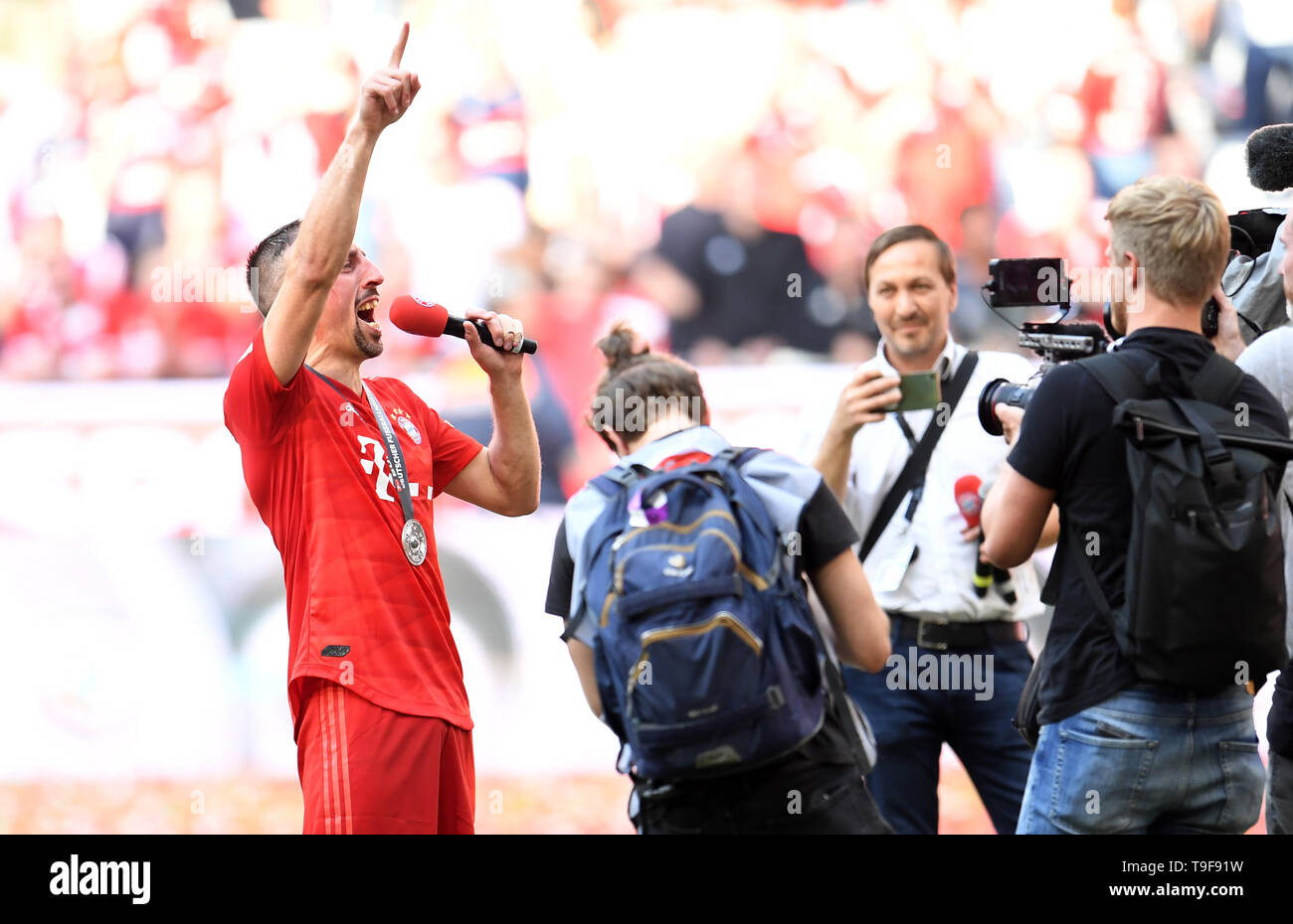 Stadium microphone hi-res stock photography and images - Alamy