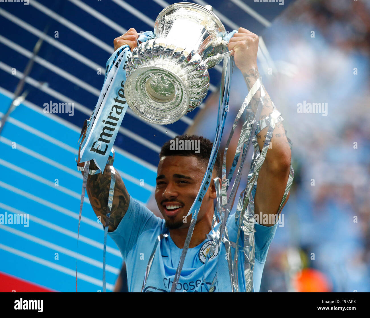 Gabriel jesus premier league trophy hi-res stock photography and images ...
