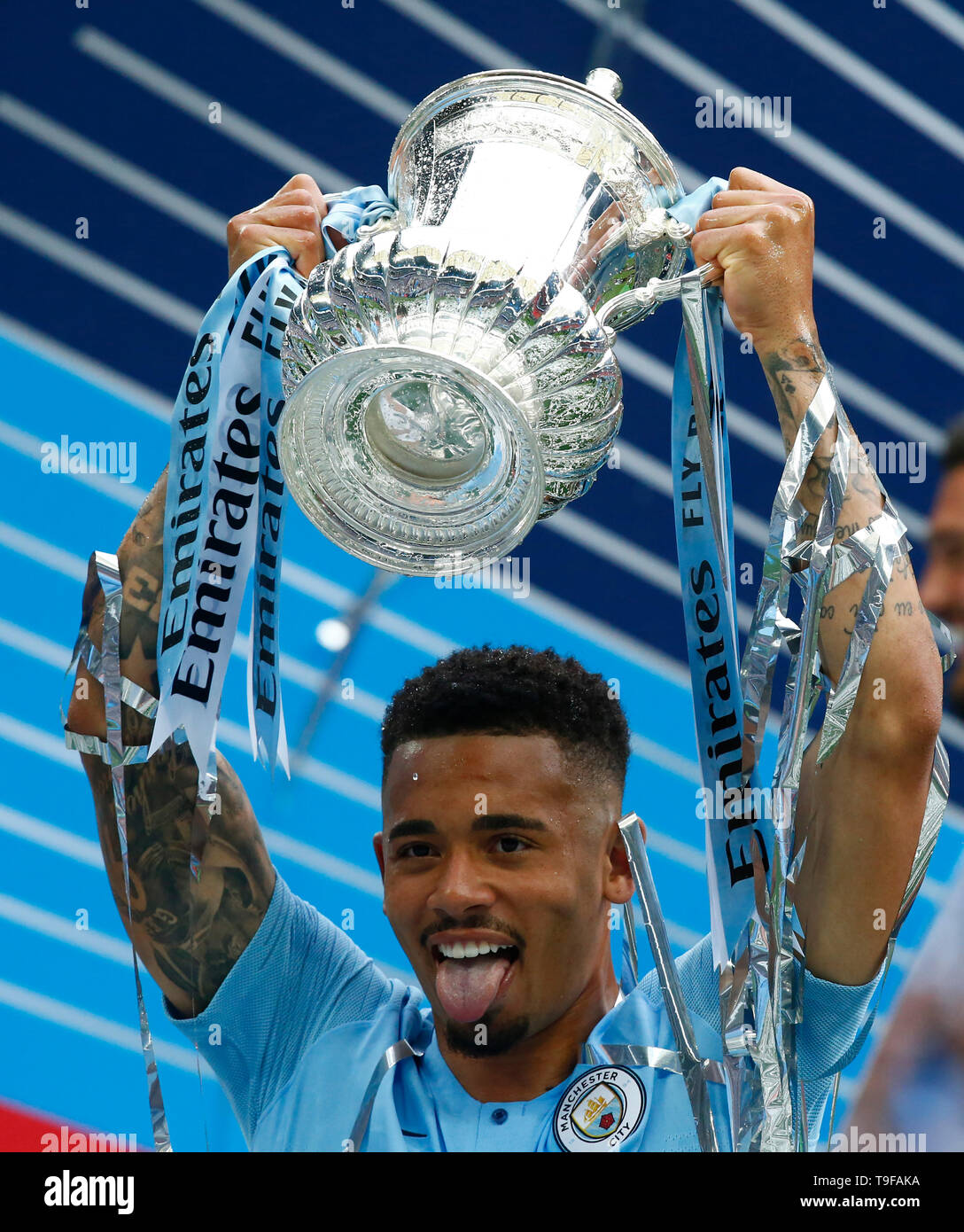 Gabriel jesus premier league trophy hi-res stock photography and images ...