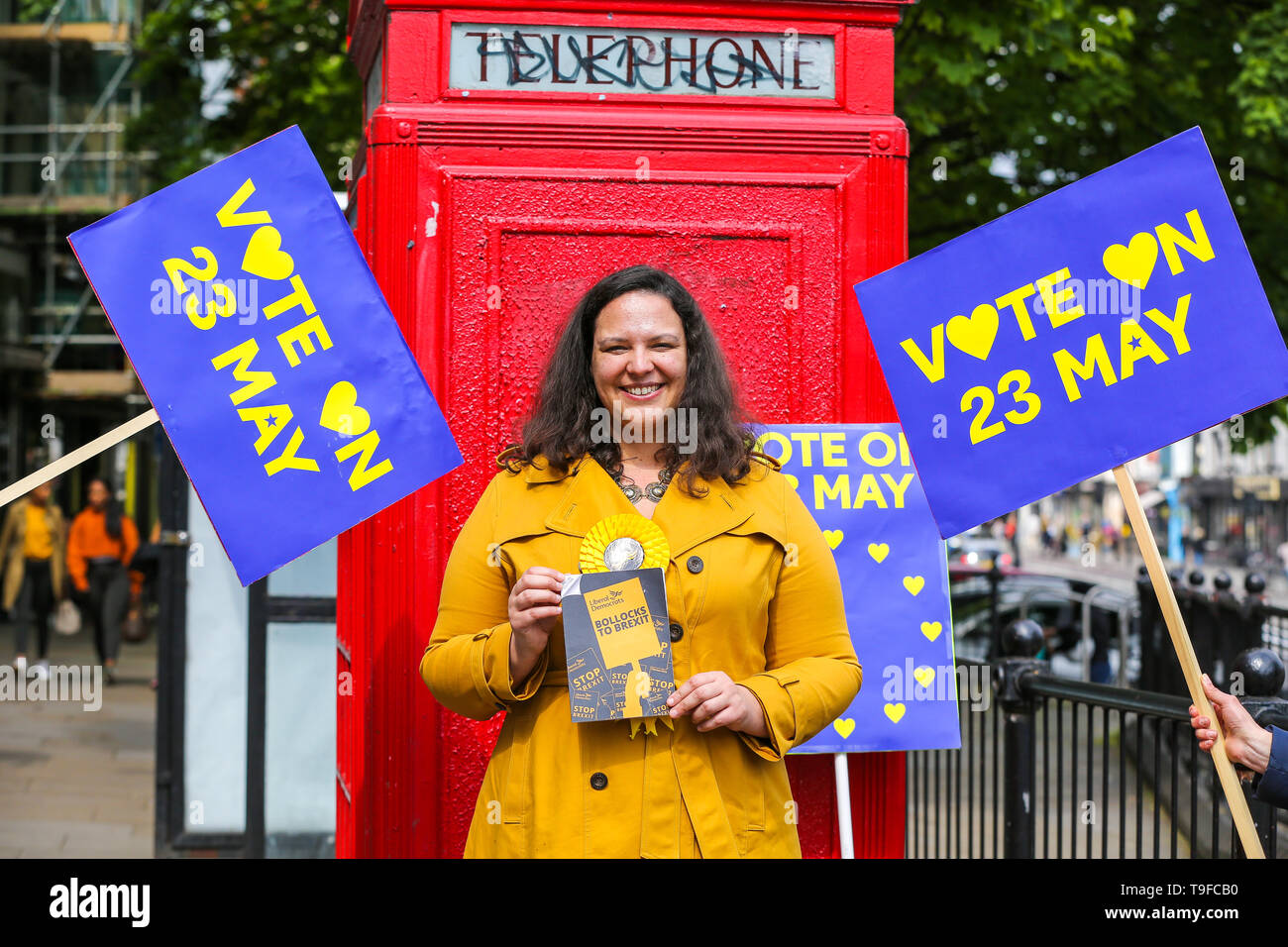 Helen cross hi-res stock photography and images - Alamy