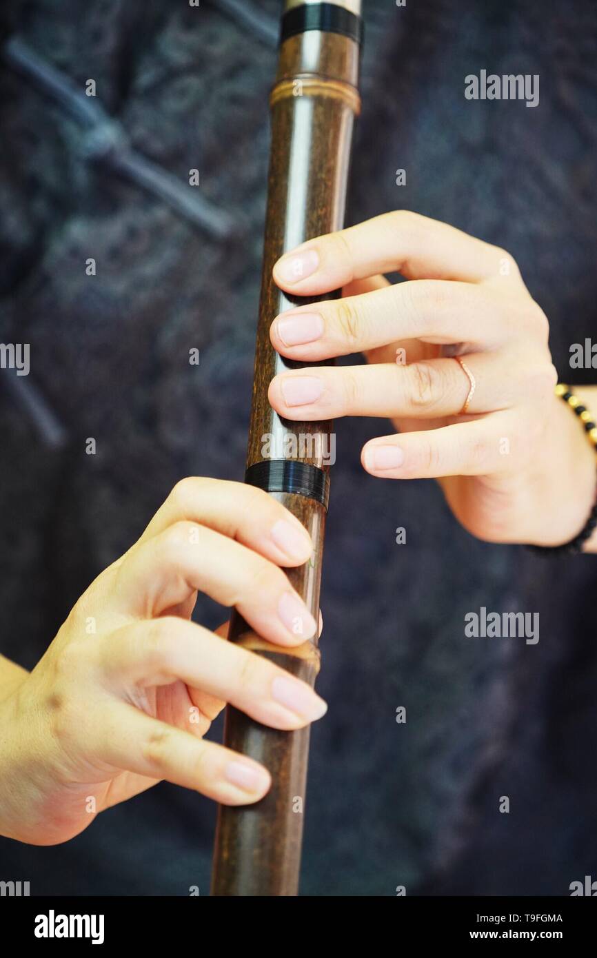 Mellow tunes hi-res stock photography and images - Alamy