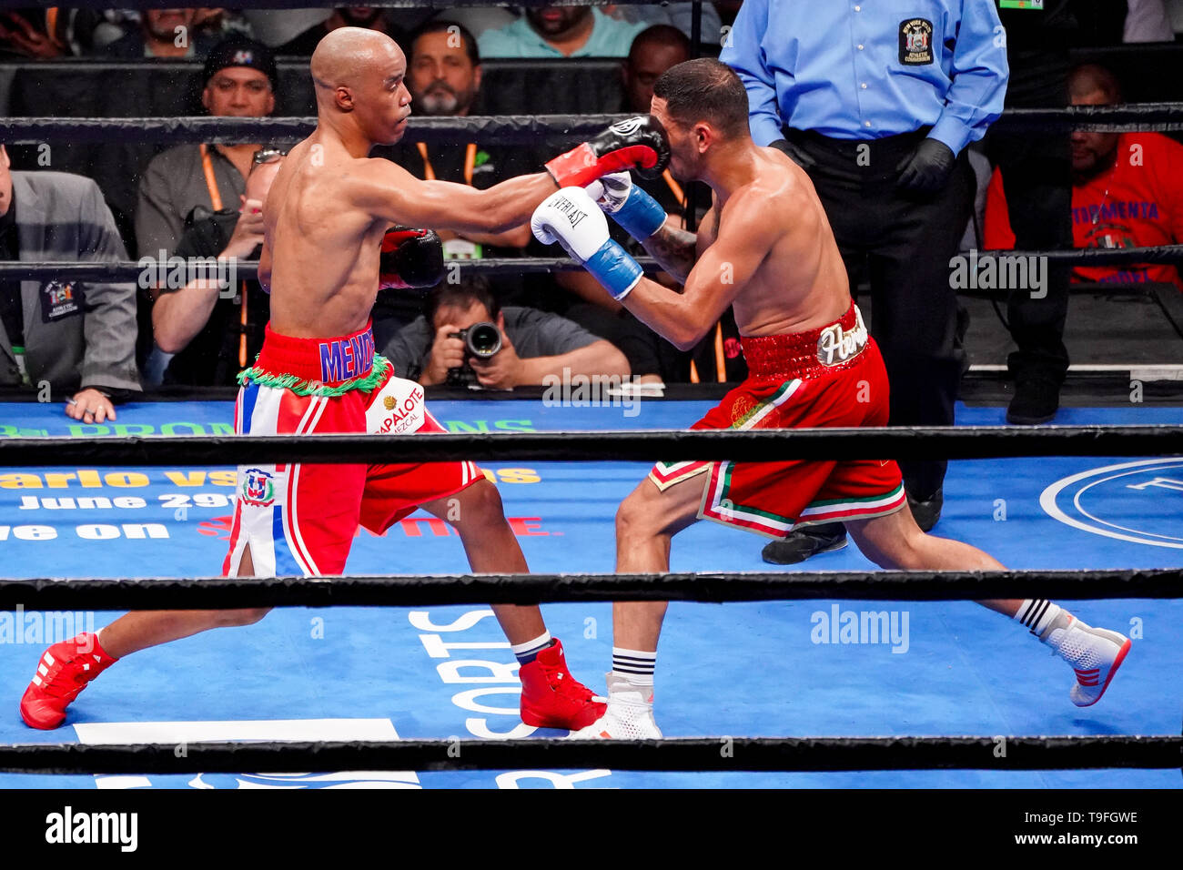 Mendez boxing hi-res stock photography and images - Alamy