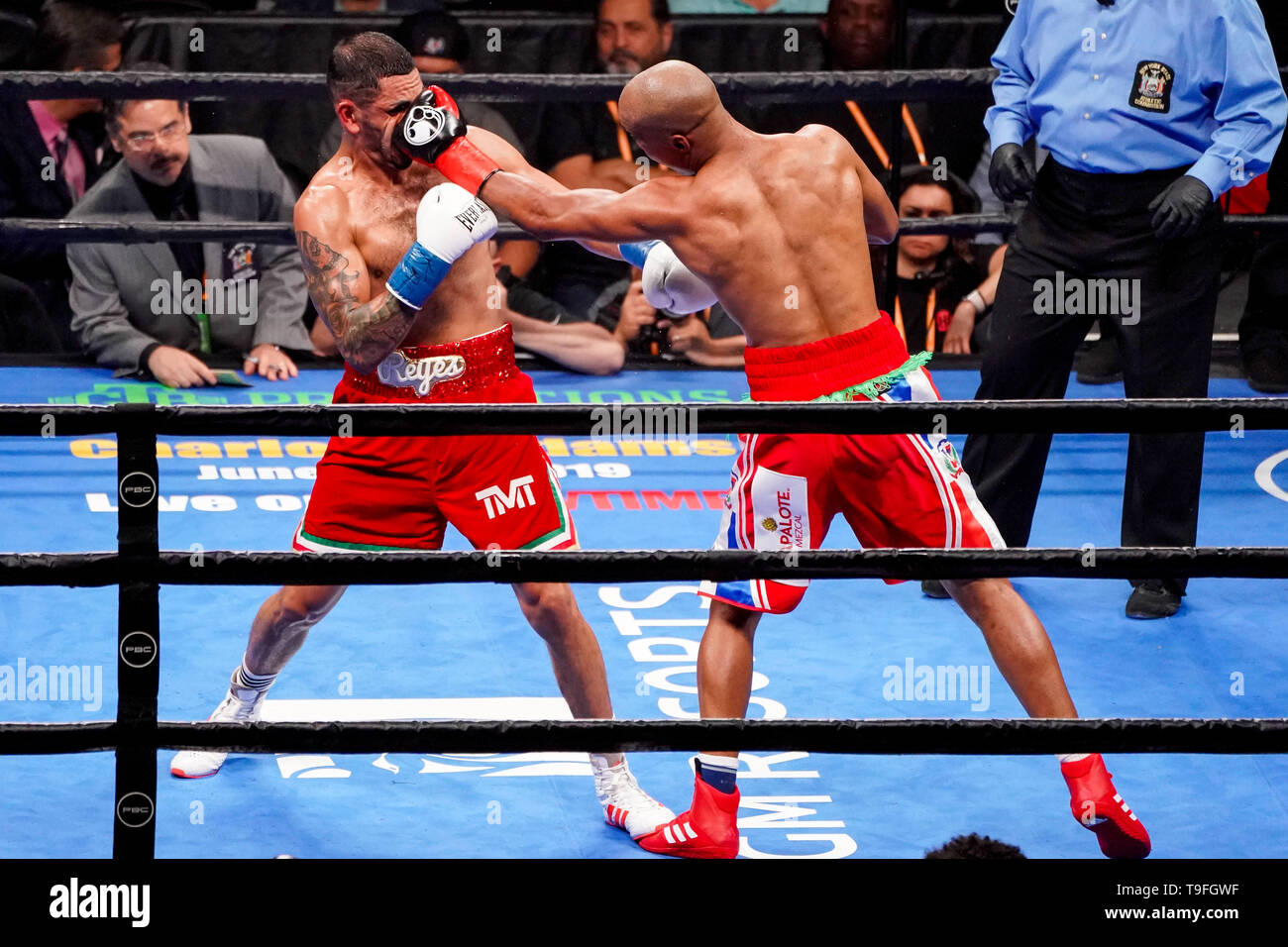 Mendez boxing hi-res stock photography and images - Alamy