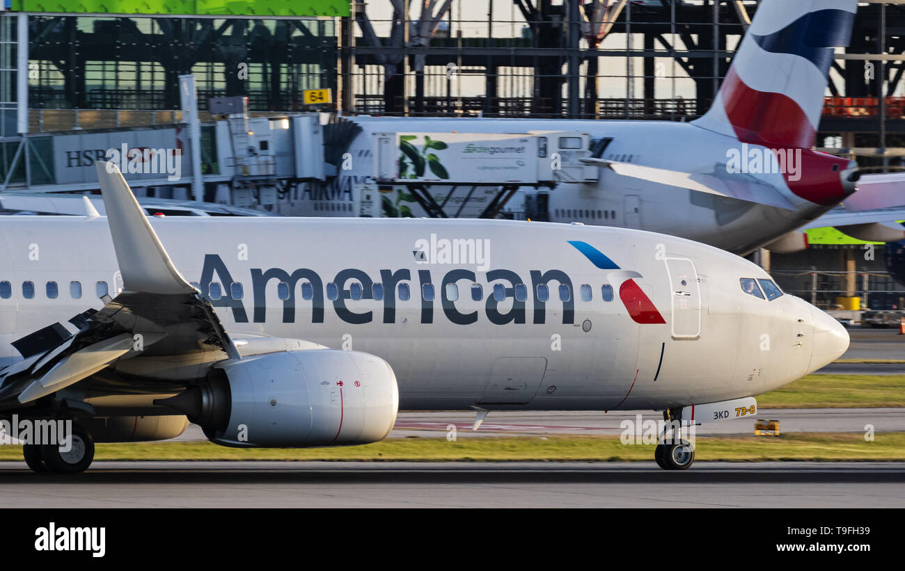 American airlines boeing 737 800 2019 hi-res stock photography and ...