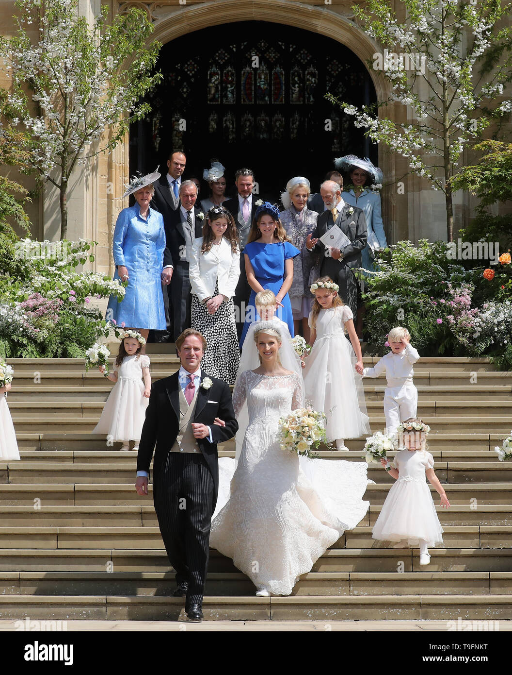 Newlyweds Thomas Kingston and Lady Gabriella Windsor share a kiss on ...