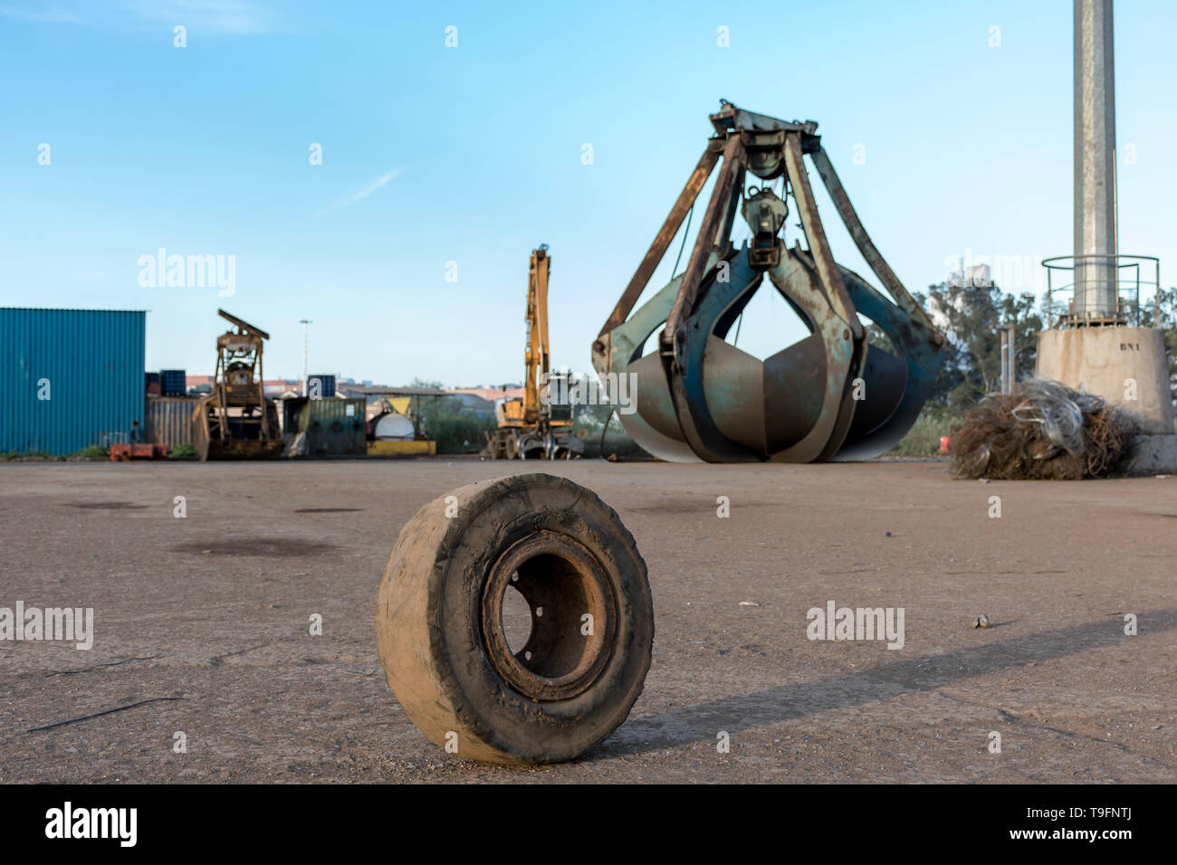 Recycling loading scrap metal in hi-res stock photography and images ...