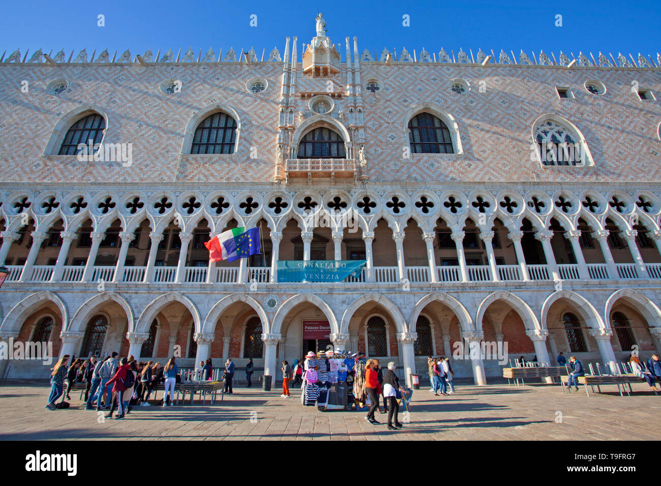 Venetian architecture venice italy hi-res stock photography and images ...