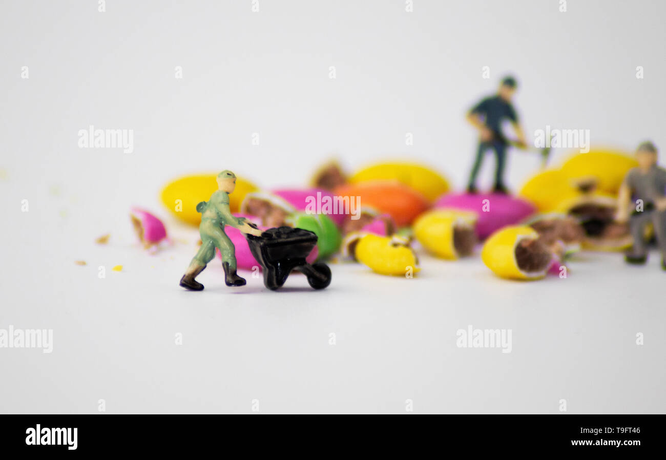 Miniature human figure hi-res stock photography and images - Alamy