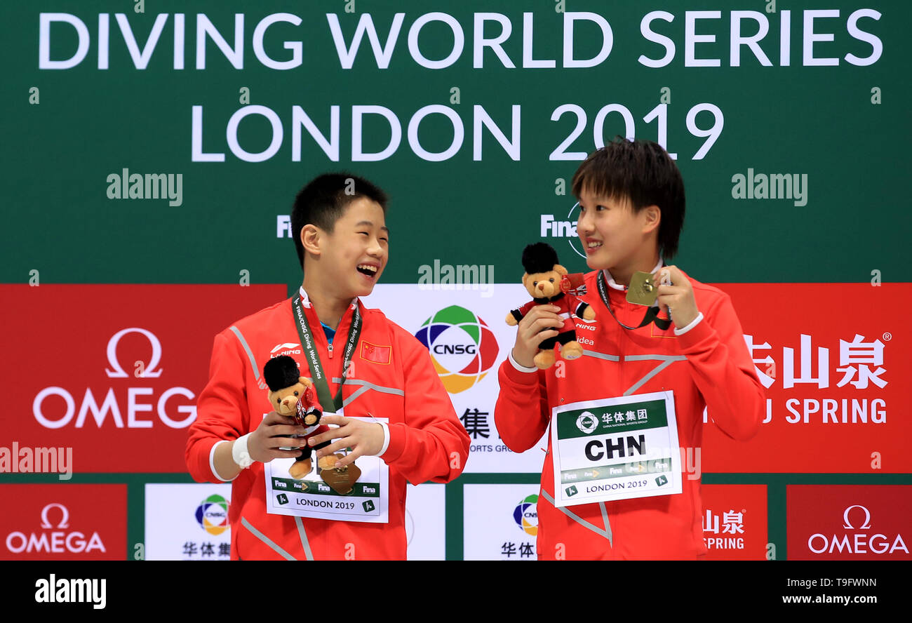 Minjie zhang on podium hi-res stock photography and images - Alamy