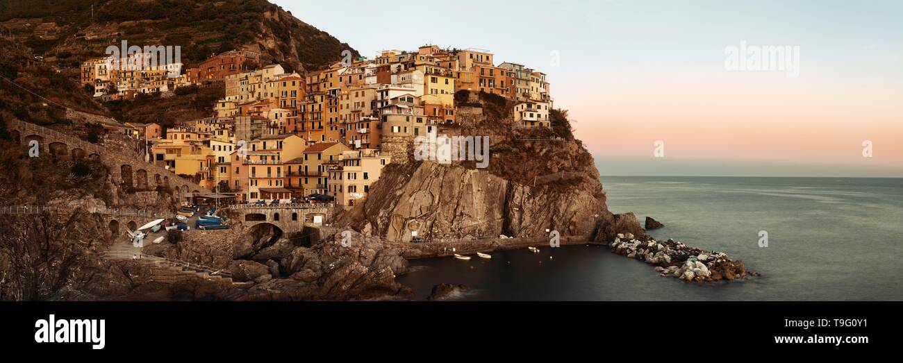 Manarola overlook Mediterranean Sea panorama with buildings over cliff ...