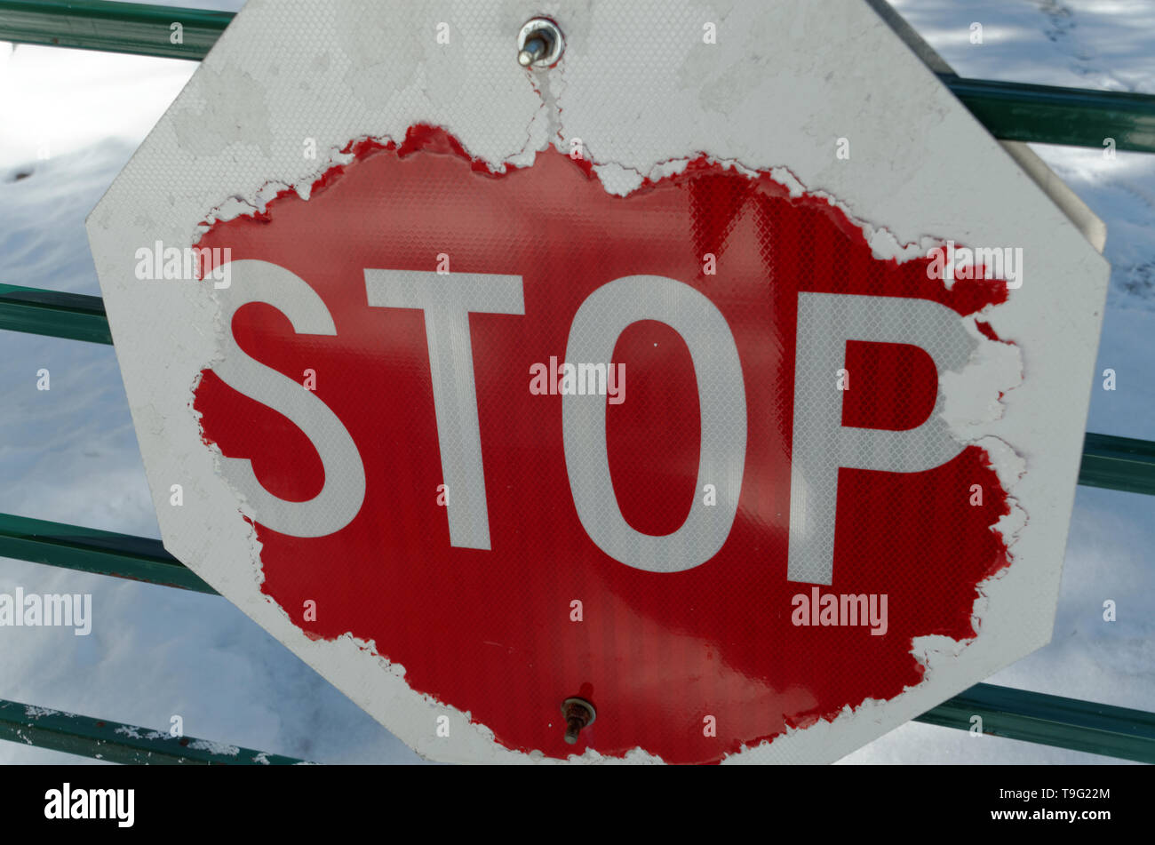 Old red stop sign hi-res stock photography and images - Alamy
