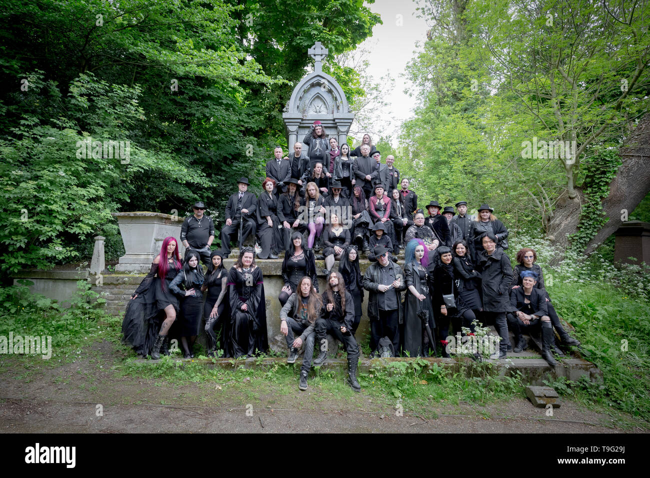 Vampire grave historic hi-res stock photography and images - Alamy