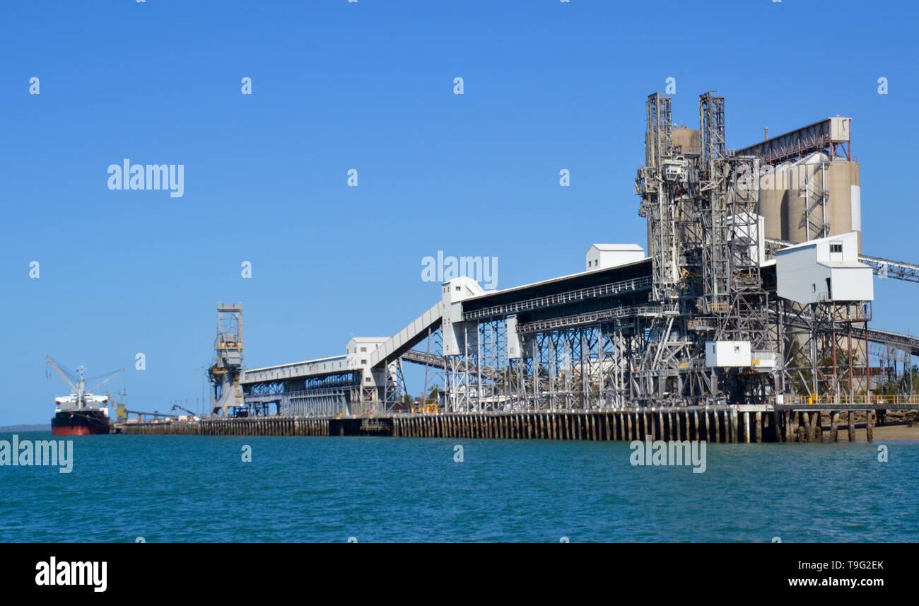Coal terminal hi-res stock photography and images - Alamy
