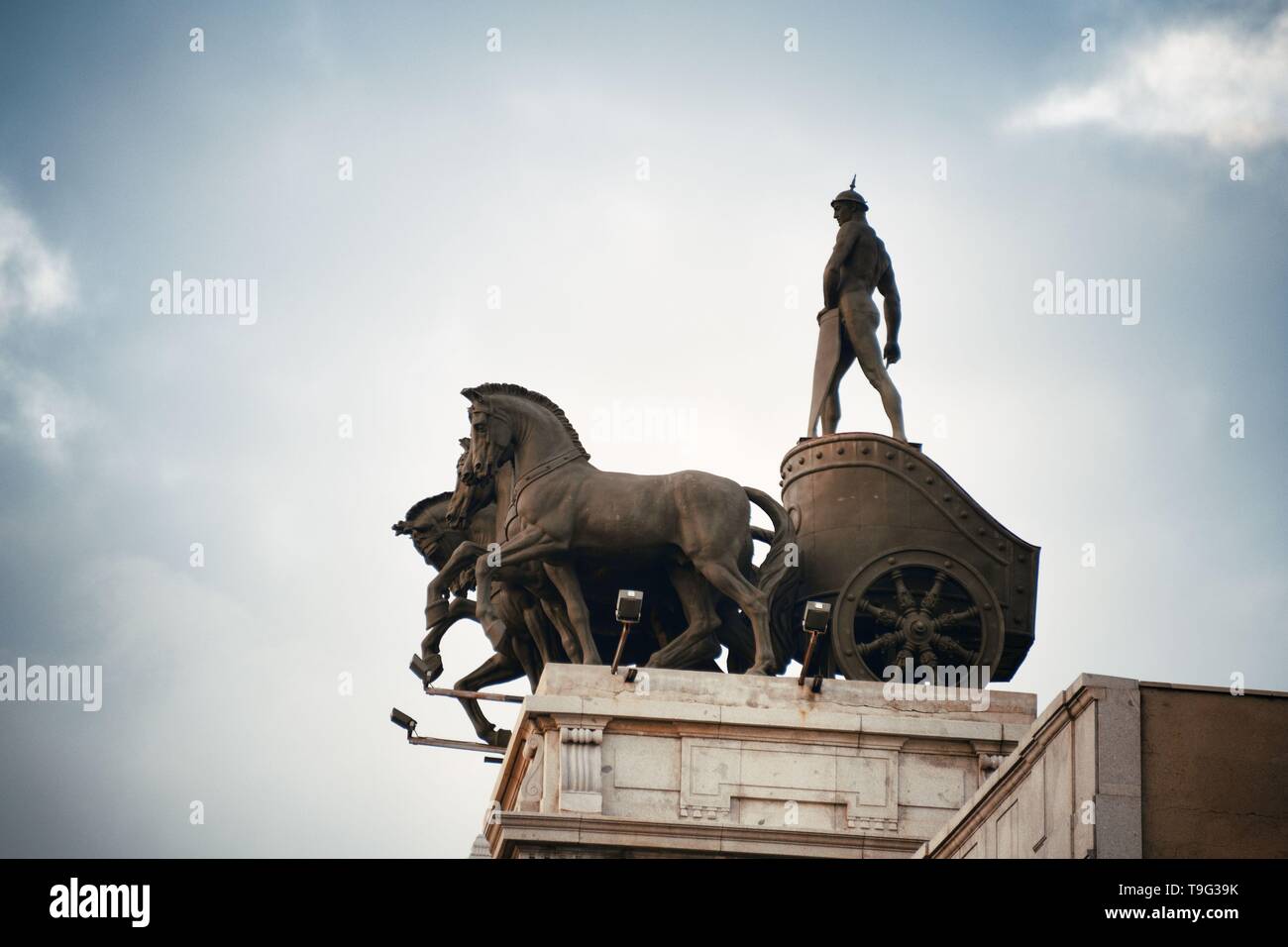 Roman soldier on horse hi-res stock photography and images - Alamy