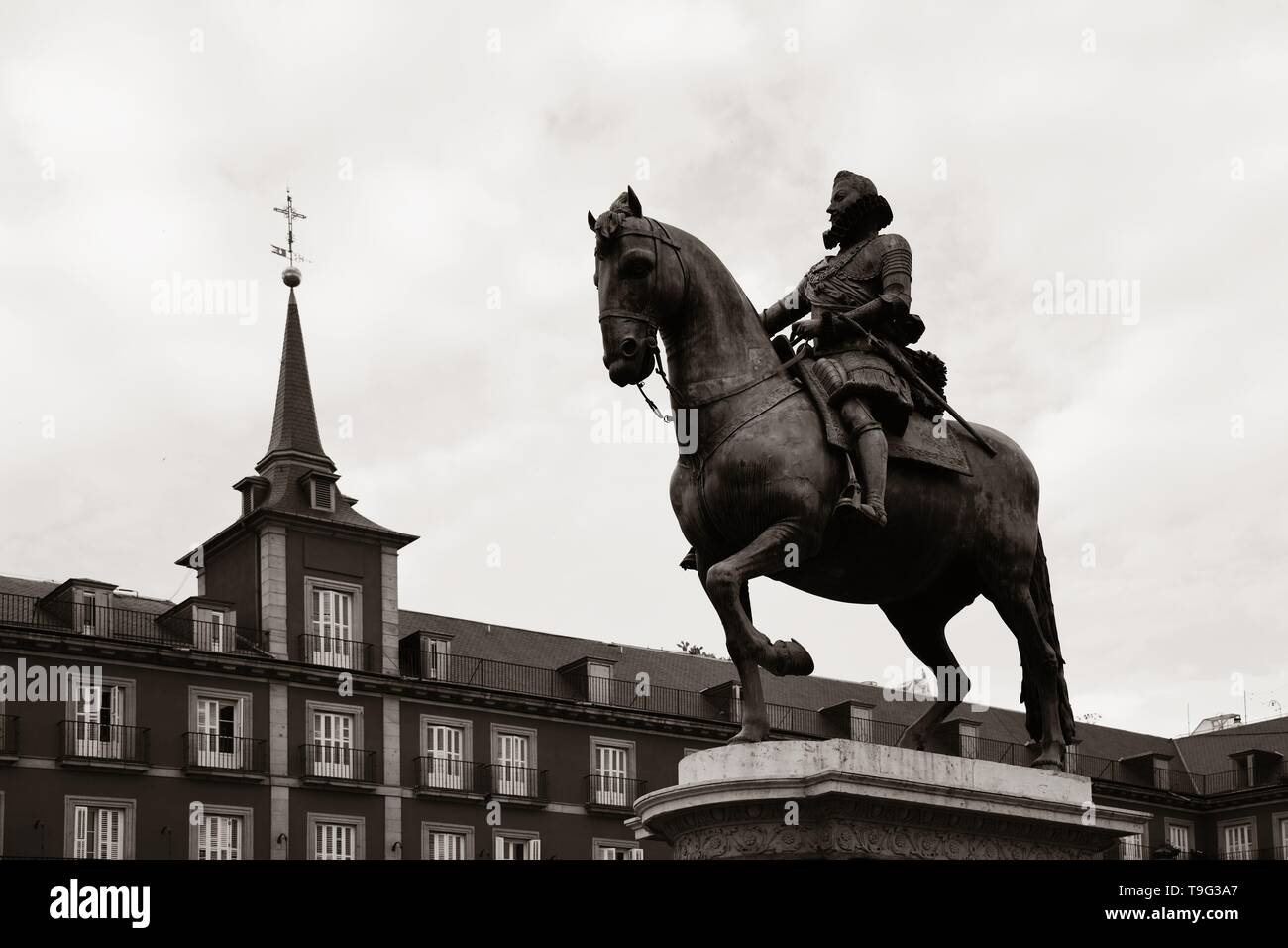 Plaza Mayor historical building in Madrid, Spain Stock Photo - Alamy