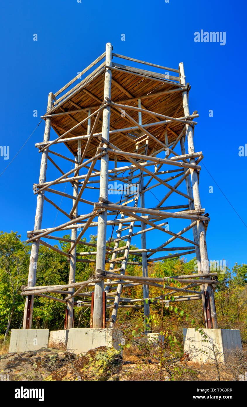 Wooden observation platform structure hi-res stock photography and ...