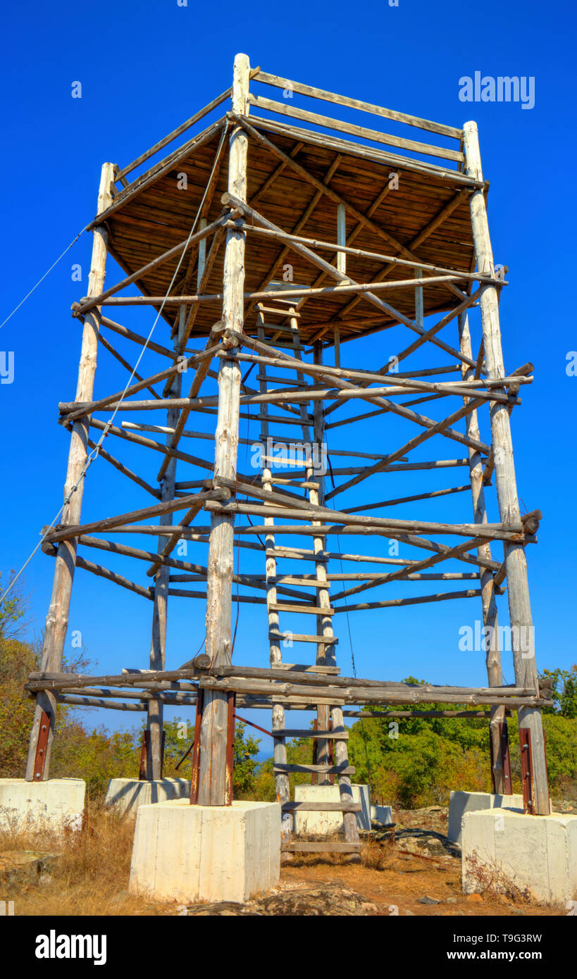 Wooden observation platform structure hi-res stock photography and ...