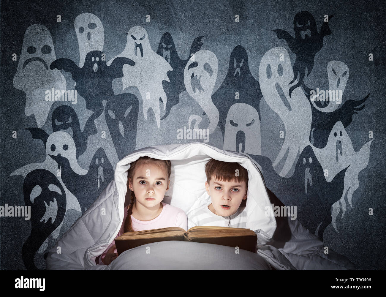 Scared boy bed hi-res stock photography and images - Alamy