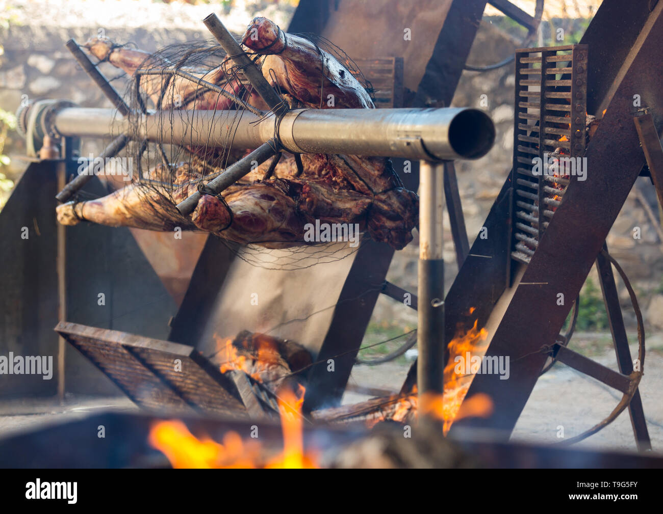 Bull roasting hi-res stock photography and images - Alamy