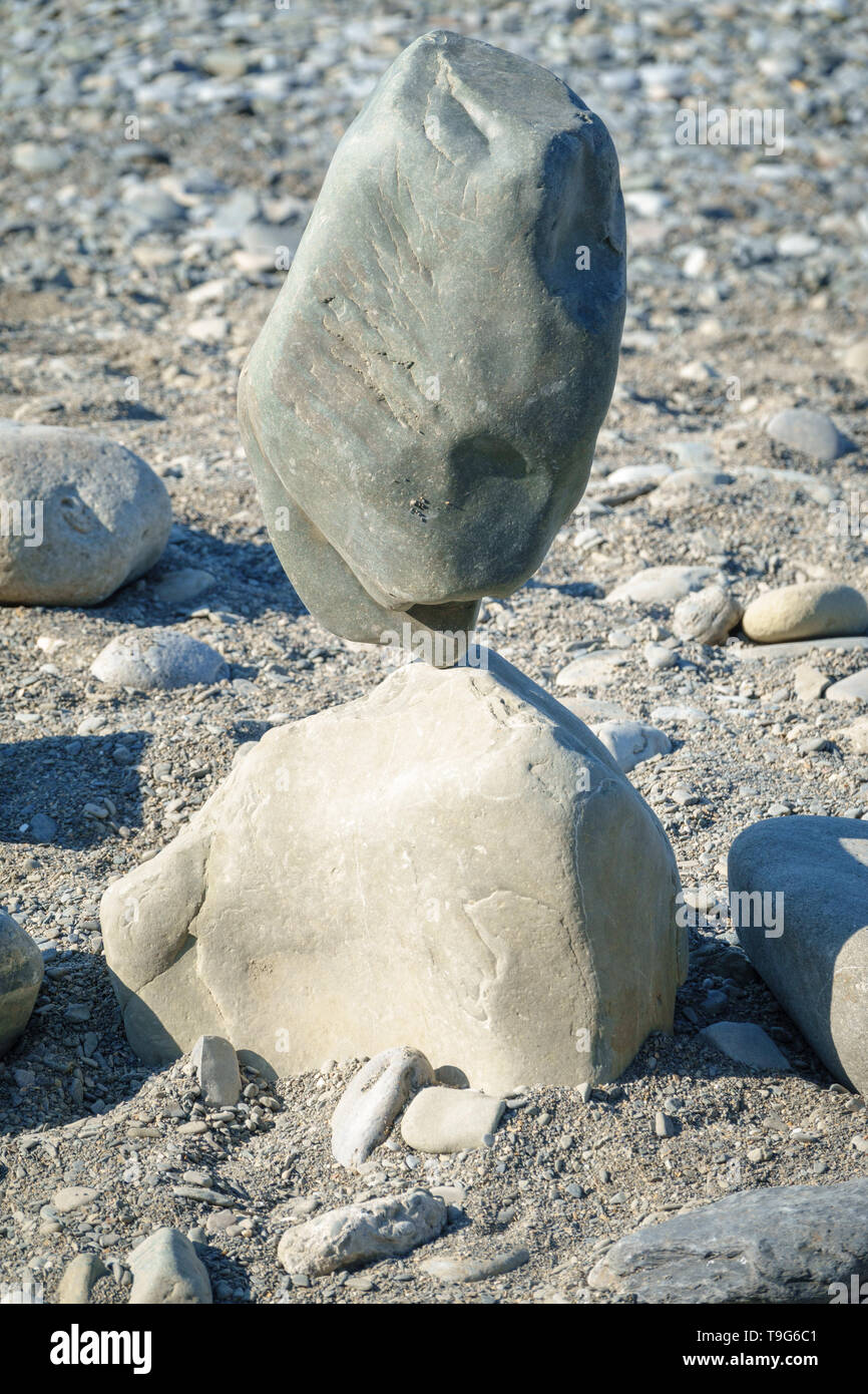 Stones balancing scales hi-res stock photography and images - Alamy
