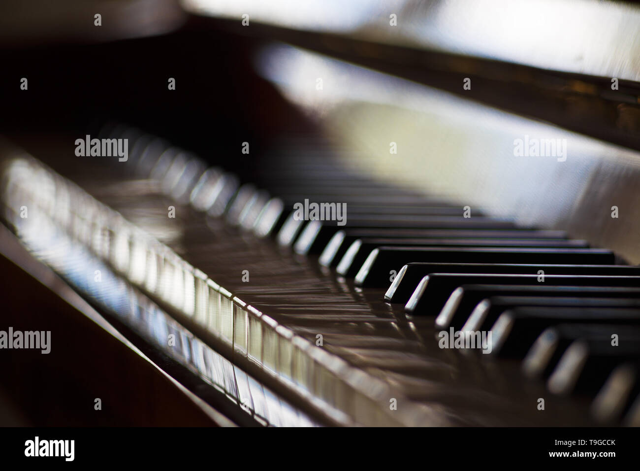 Abstract dark music background with piano keyboard Stock Photo - Alamy