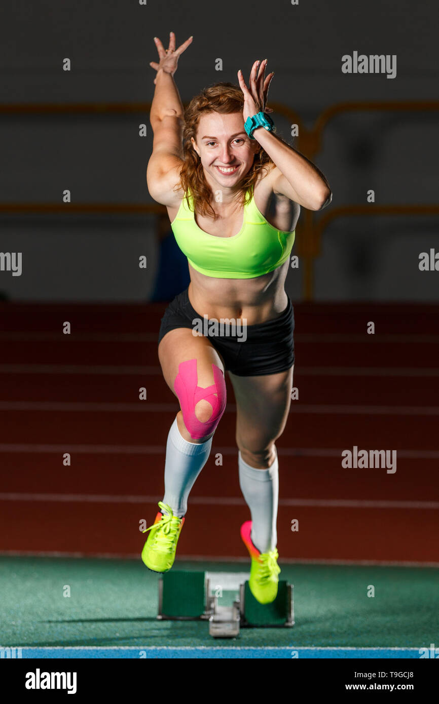 Female sprinter starting block hi-res stock photography and images - Alamy