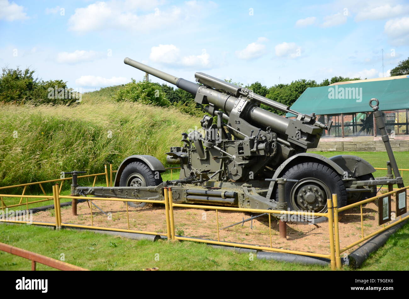 Ww1 and ww2 gun battery hi-res stock photography and images - Alamy