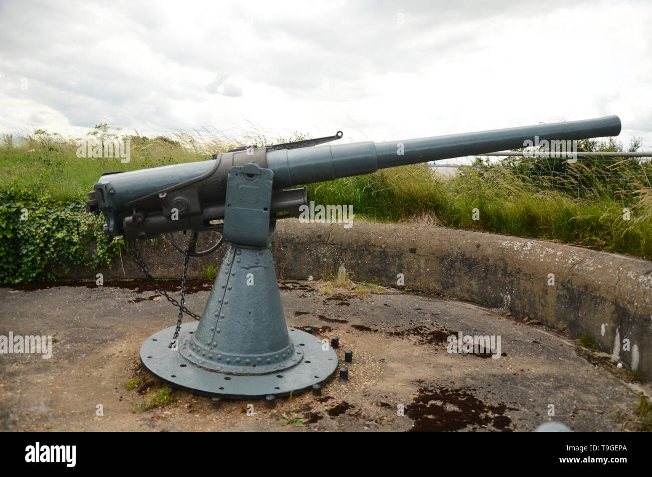 Ww1 and ww2 gun battery hi-res stock photography and images - Alamy