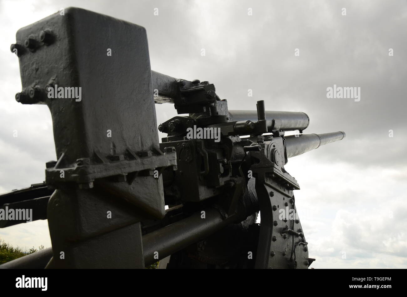 Qf 3 7 inch gun hi-res stock photography and images - Alamy