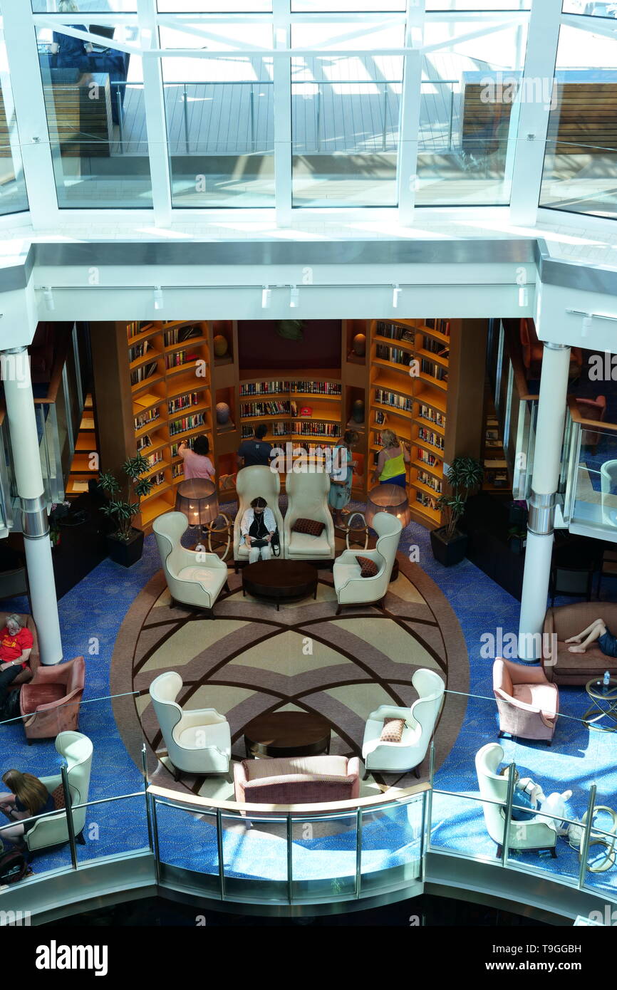 Cruise ship library hi-res stock photography and images - Alamy