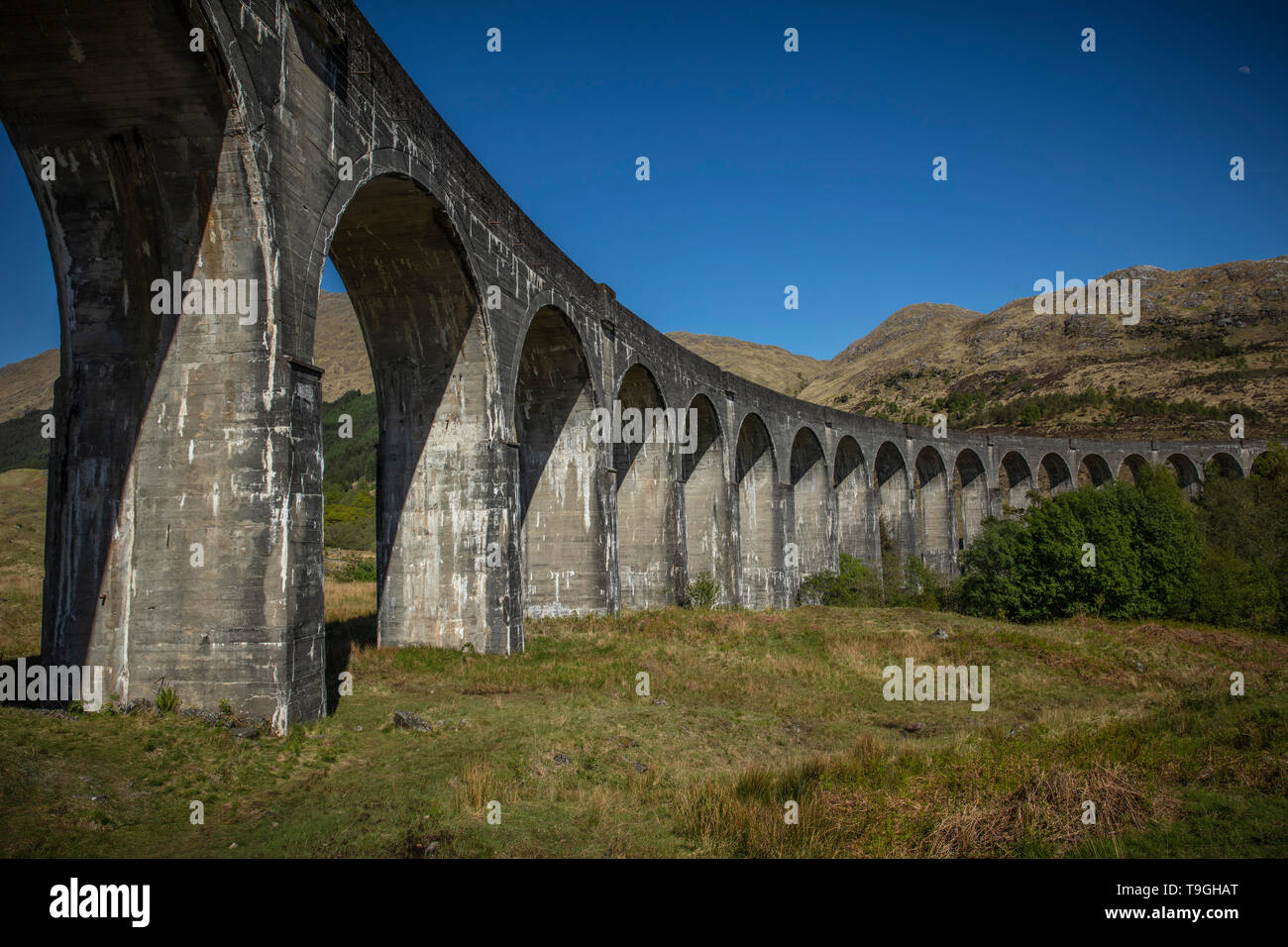 Concrete viaduct hi-res stock photography and images - Alamy