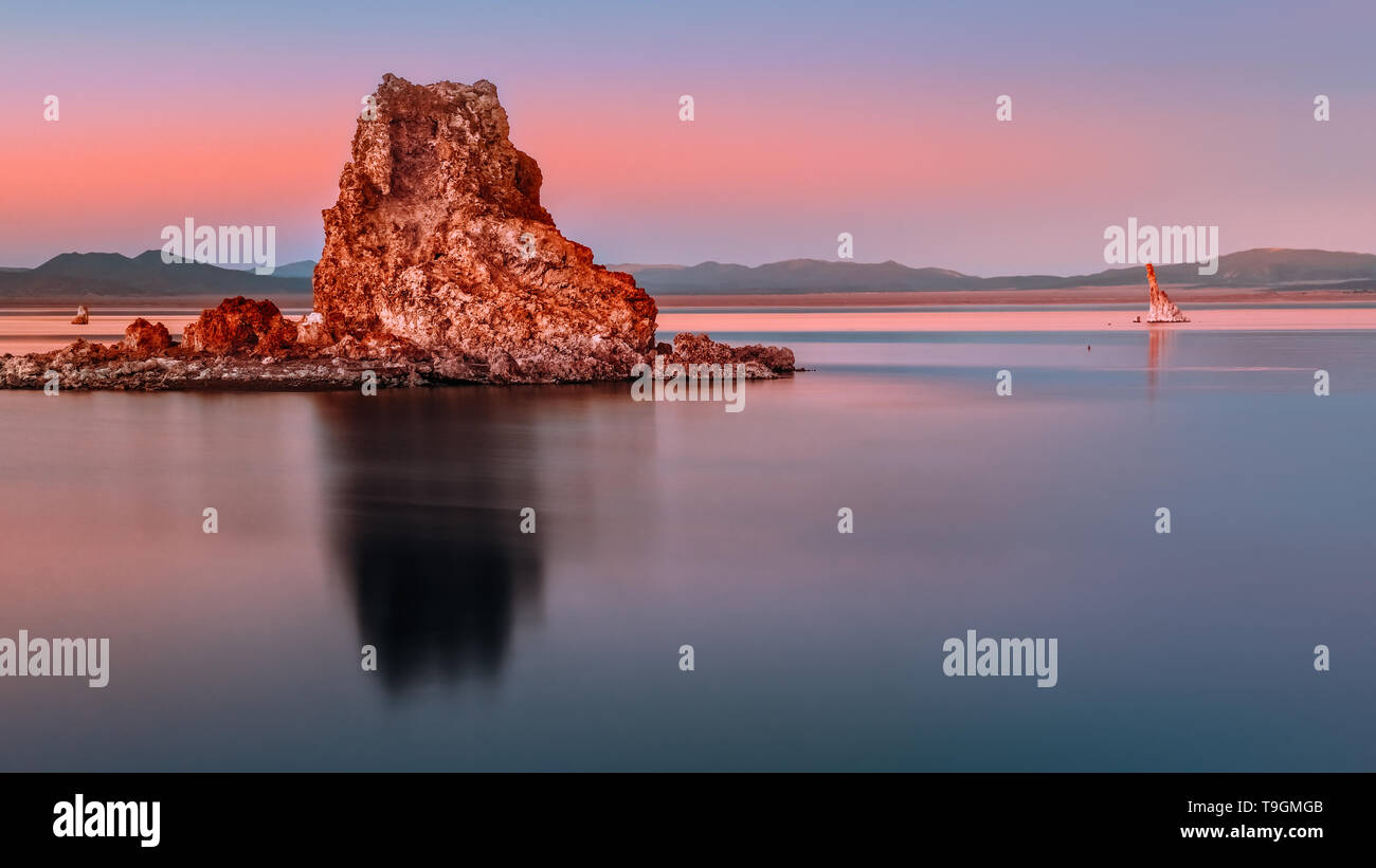 Smooth reflection hi-res stock photography and images - Alamy