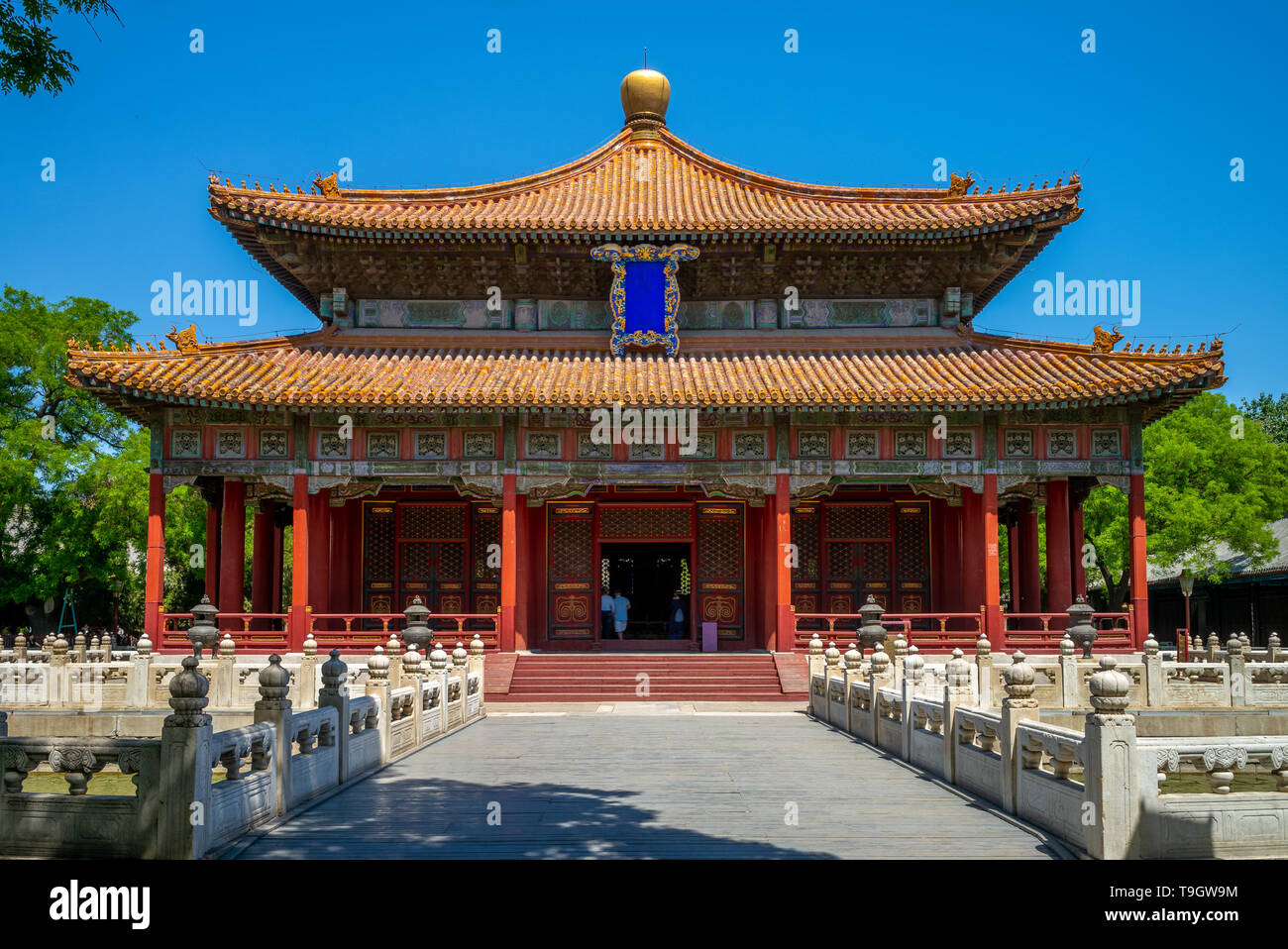 Chinese historical imperial temple hi-res stock photography and images ...
