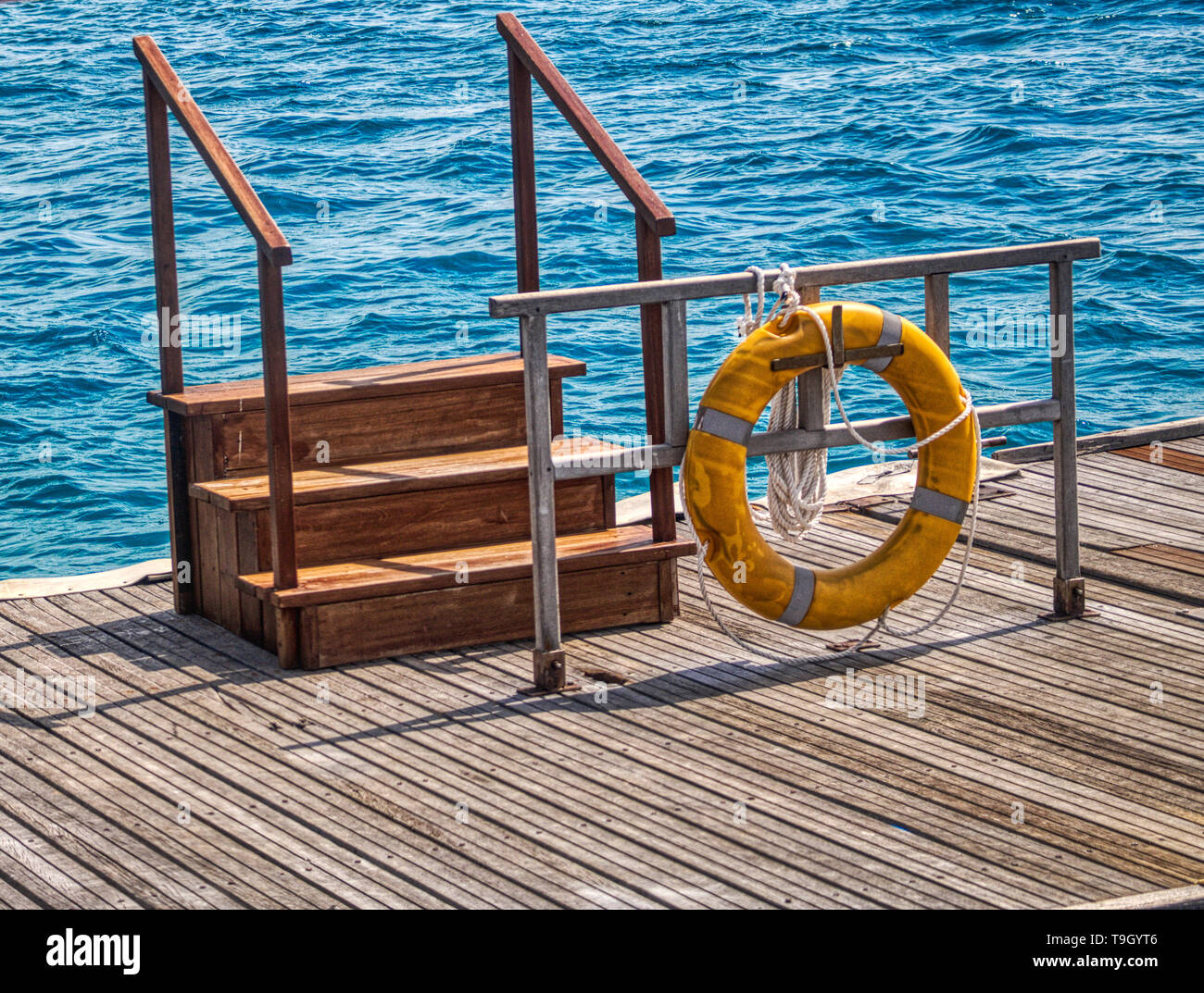 This unique photo shows a jetty in the middle of the Indian Ocean in ...