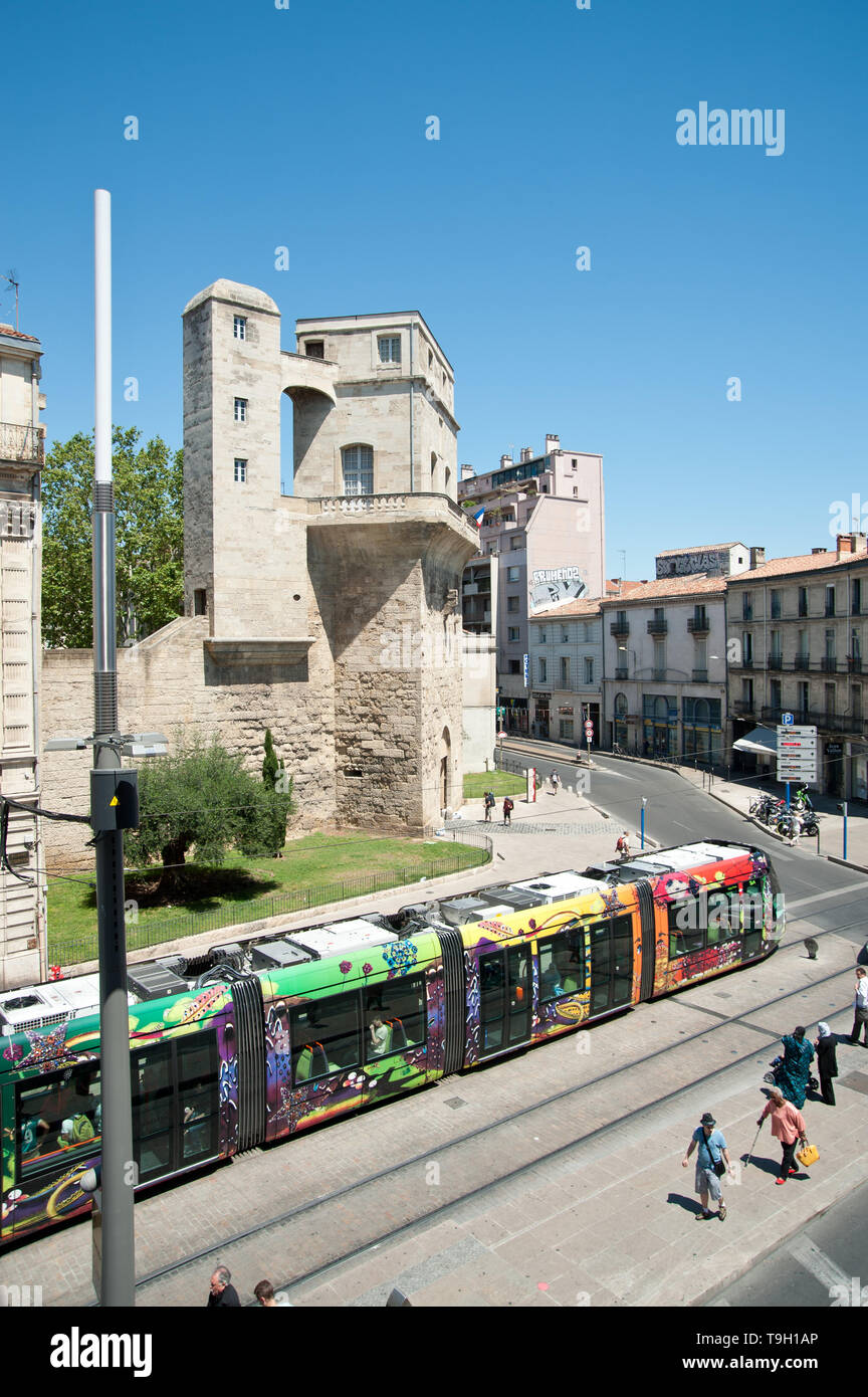 Montpellier, moderne Tramway Linie 3, Fahrzeugdesign von Christian ...