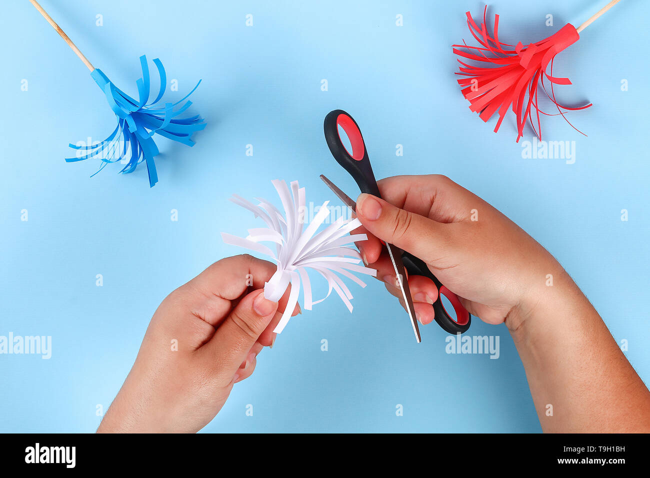 12 Diy 4th of July paper salute color American flag, red, blue, white ...