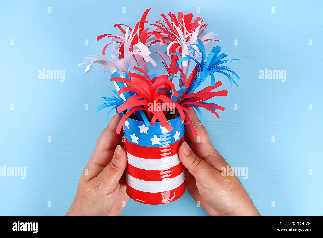 14 Diy 4th of July paper salute color American flag, red, blue, white ...