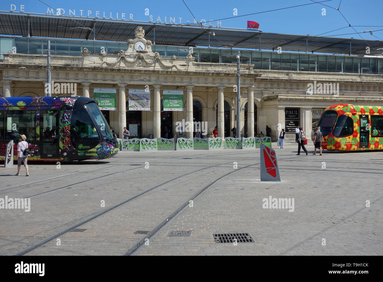 Montpellier, moderne Tramway Linie 3, Fahrzeugdesign von Christian ...